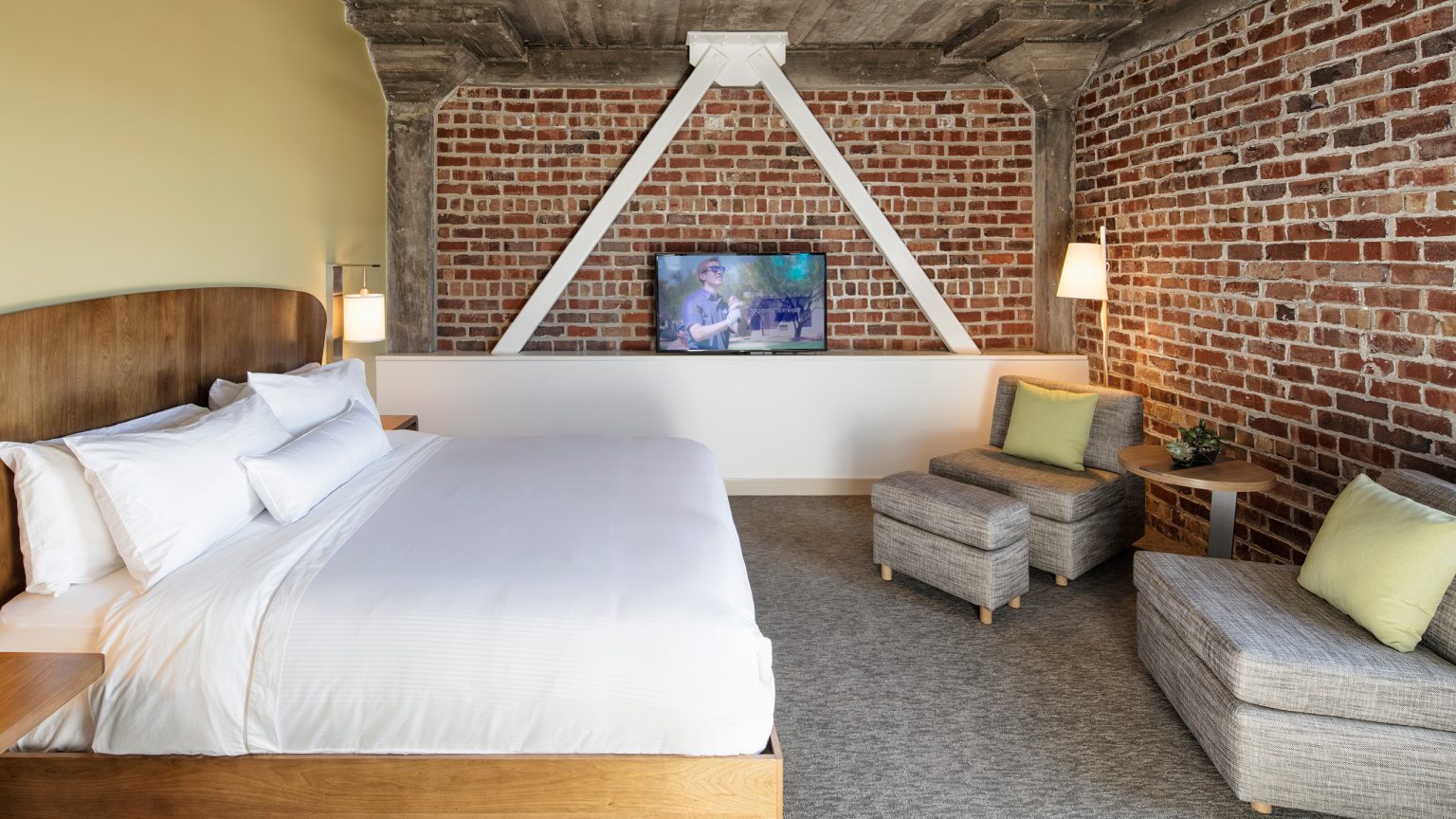 Element Hotel - Moline - Russell Group Construction & Development