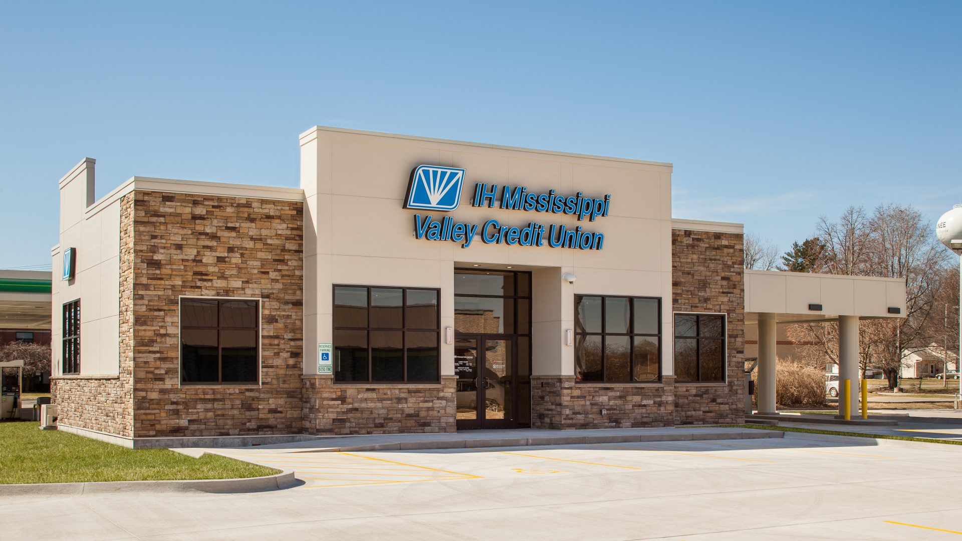 IH Mississippi Valley Credit Union - Kewanee Branch - Russell Group ...