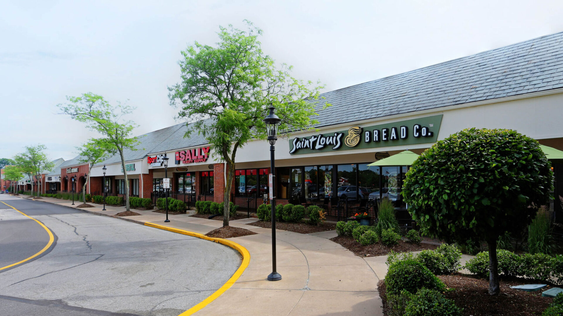 Bogey Hills Plaza - Russell Group Construction & Development