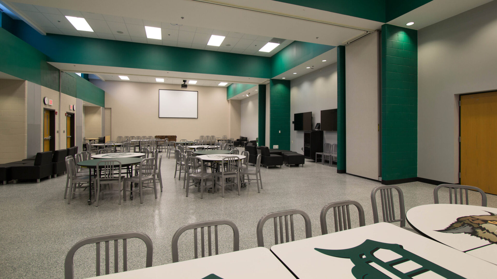 De Soto High School Addition - Russell Group Construction & Development